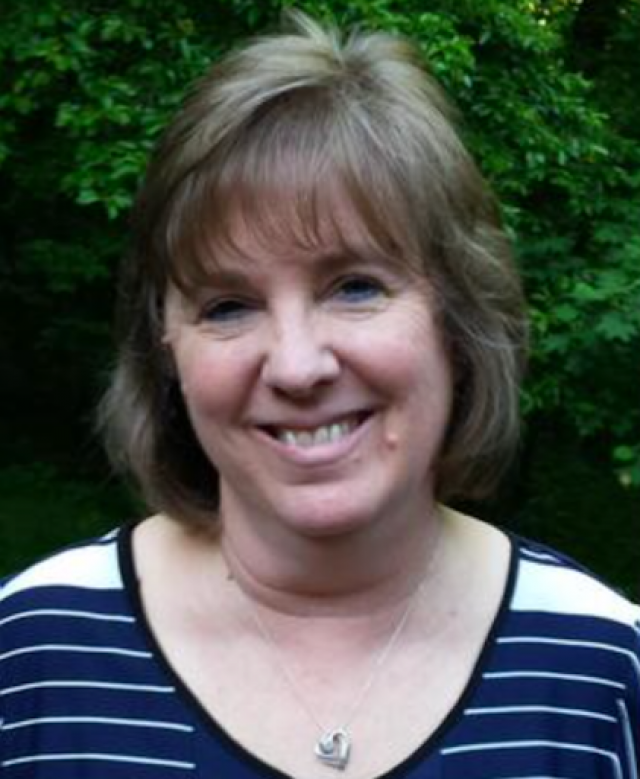 Robin Robinson, Recognized by BestAgents.us as a 2023 Top Agent | isStories