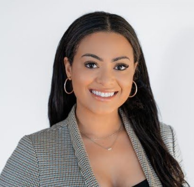 Ashley Mizzell, Recognized by BestAgents.us as a 2024 Top Agent | isStories